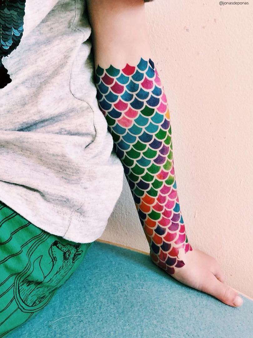 Mermaid scales temporary tattoos. Rainbow fish scales bodyart tattoos ...